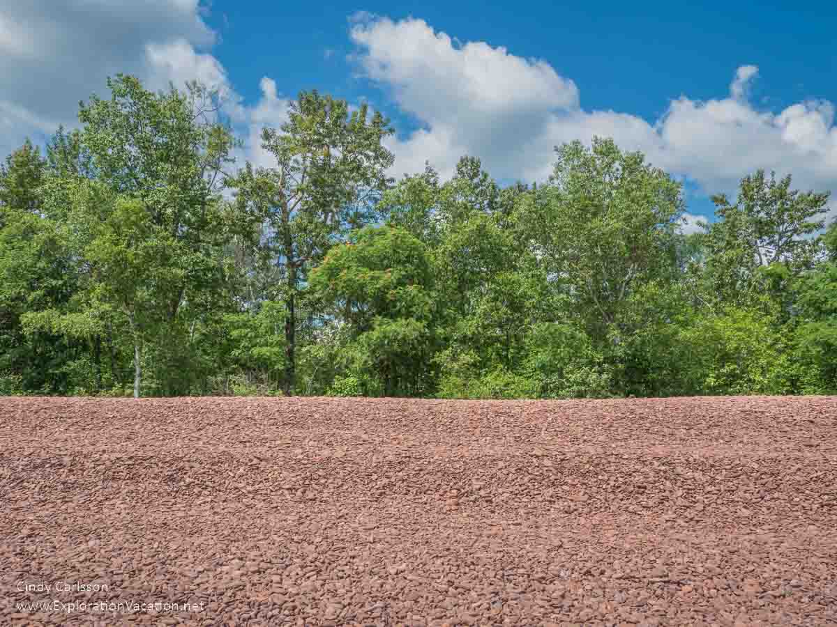 Discover Iona's Beach (Minnesota's pink beach also sings) - Exploration ...